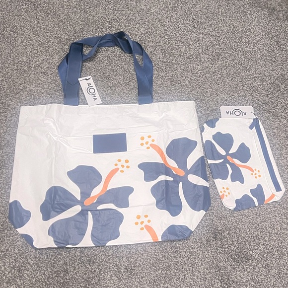 ALOHA Collection | Bags | Aloha Collection Beach Travel Bag | Poshmark